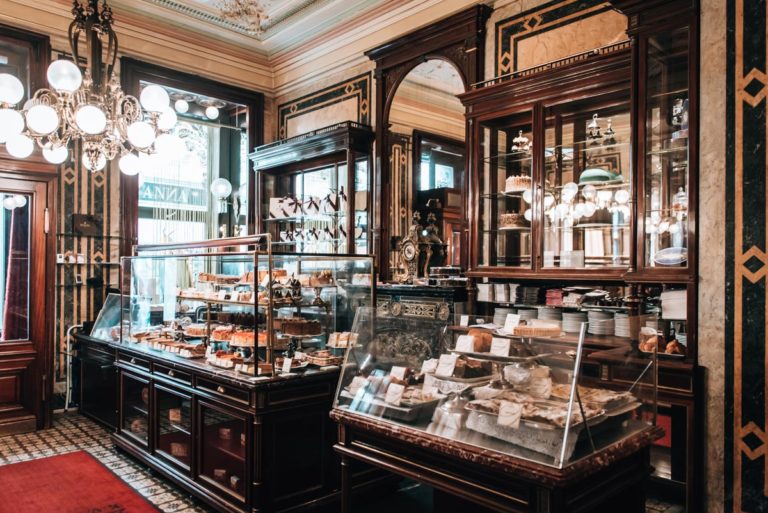 The most beautiful traditional Cafés in Vienna: Our Tips - Sommertage